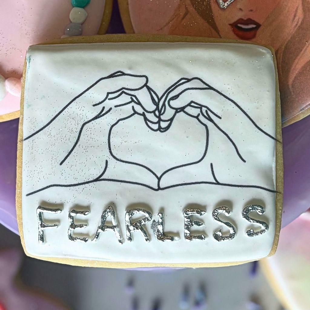 Taylor Swift - Fearless – Dessert Gallery Bakery & Cafe