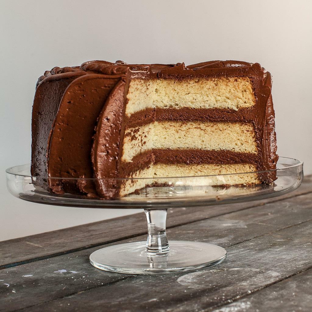 Old-Fashioned Diner Cake, 9-inch – Dessert Gallery Bakery & Cafe