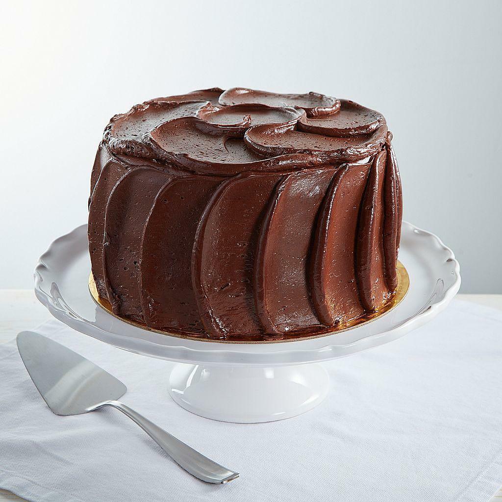 Old-Fashioned Diner Cake, 9-inch – Dessert Gallery Bakery & Cafe